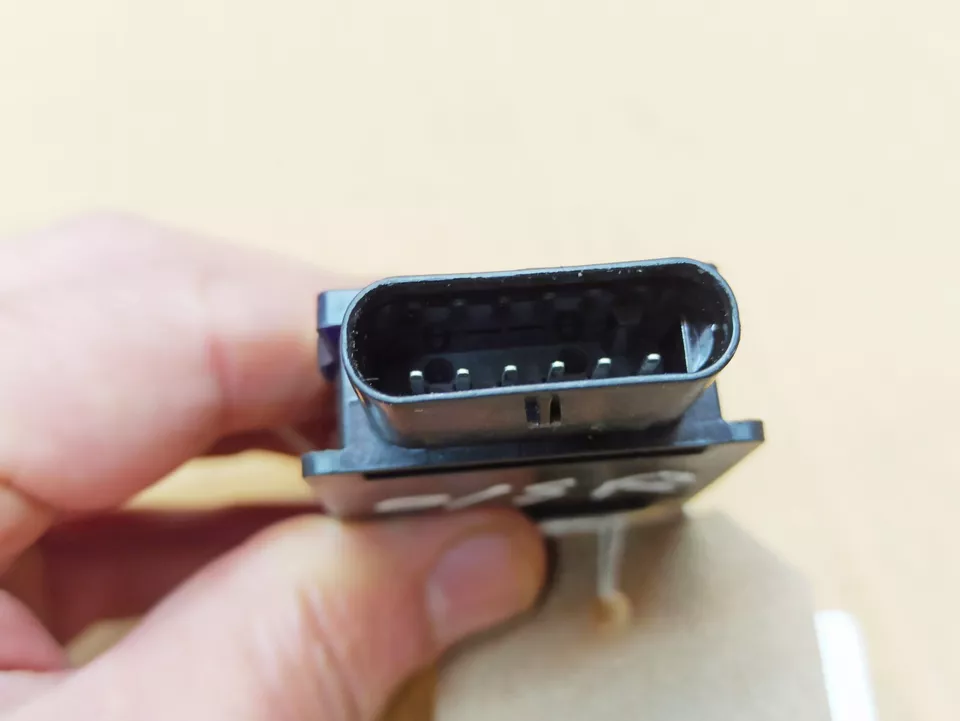 Cupra Formentor V2 eHybrid 2022 Electronic Module SWA962133B Right Side ...