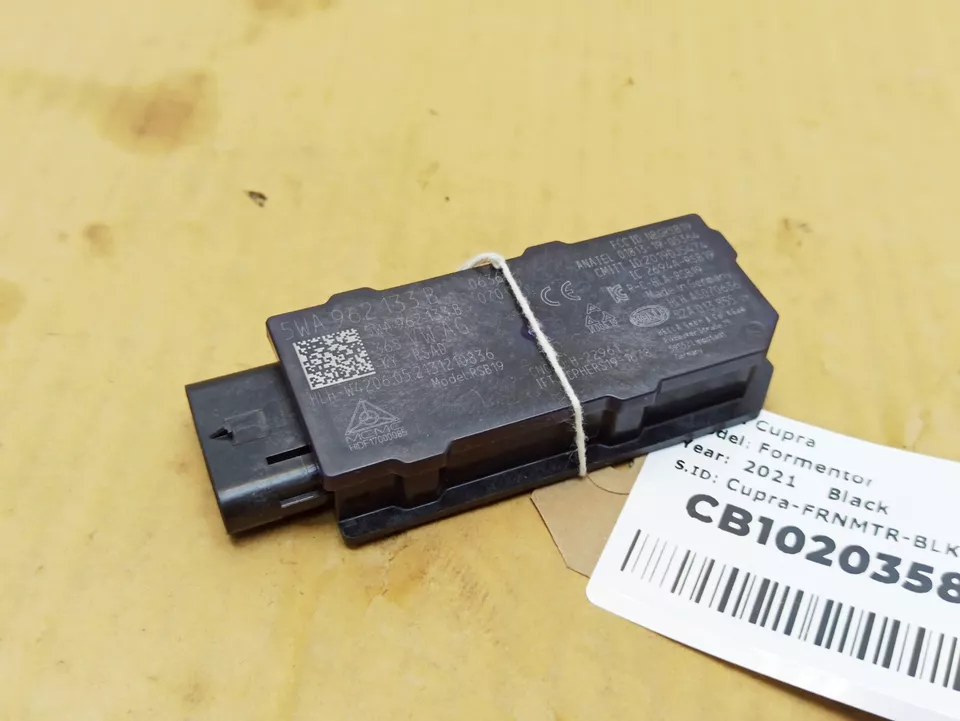 Cupra Formentor V2 eHybrid 2022 Electronic Module SWA962133B Right Side ...
