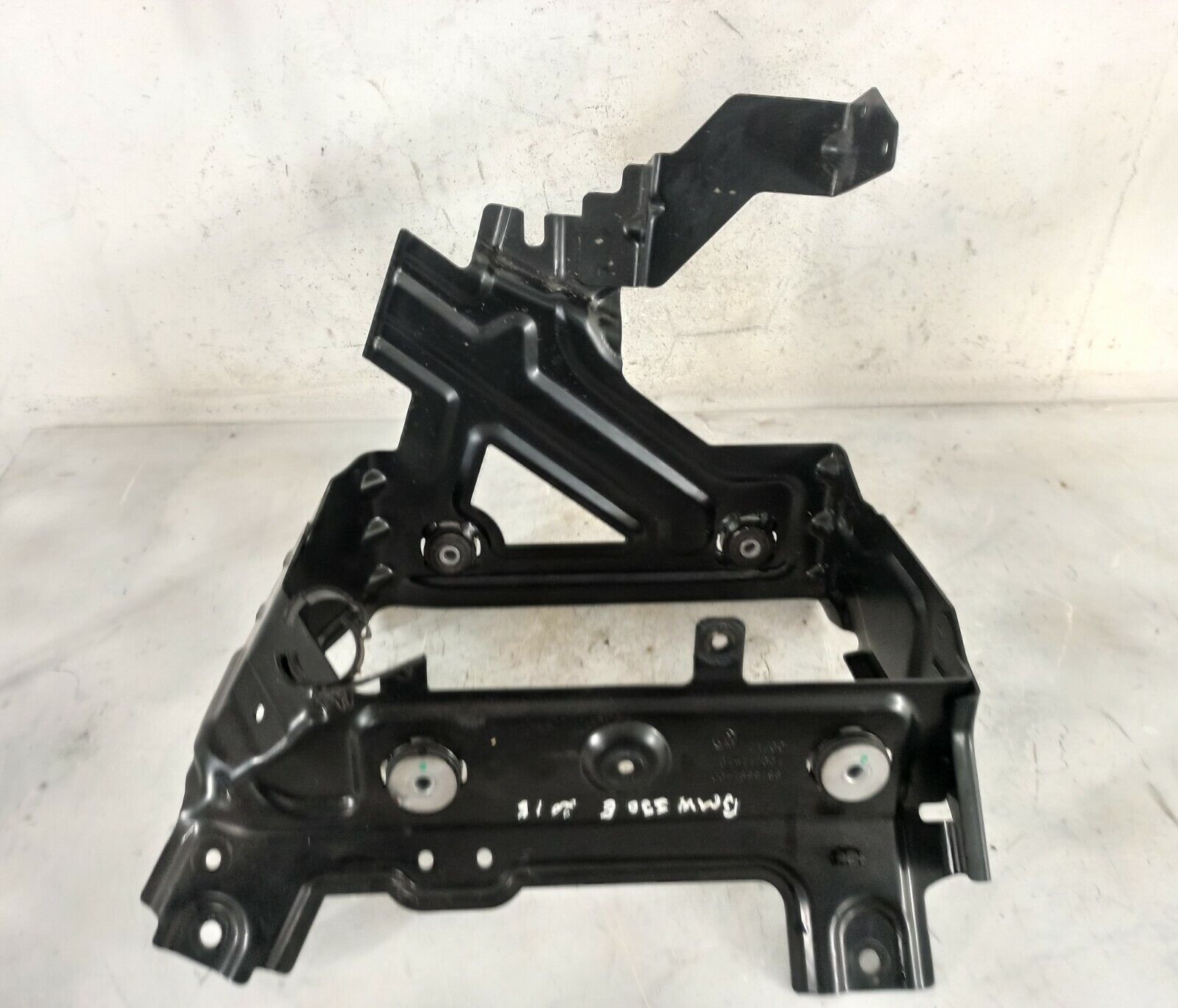 BMW F30 330E 2016-2018 Hybrid Battery Holding Support