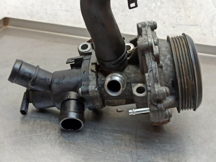 Mercedes Benz A200 W176 2.1 AMG 13-18 Diesel Water Pump A6512000501