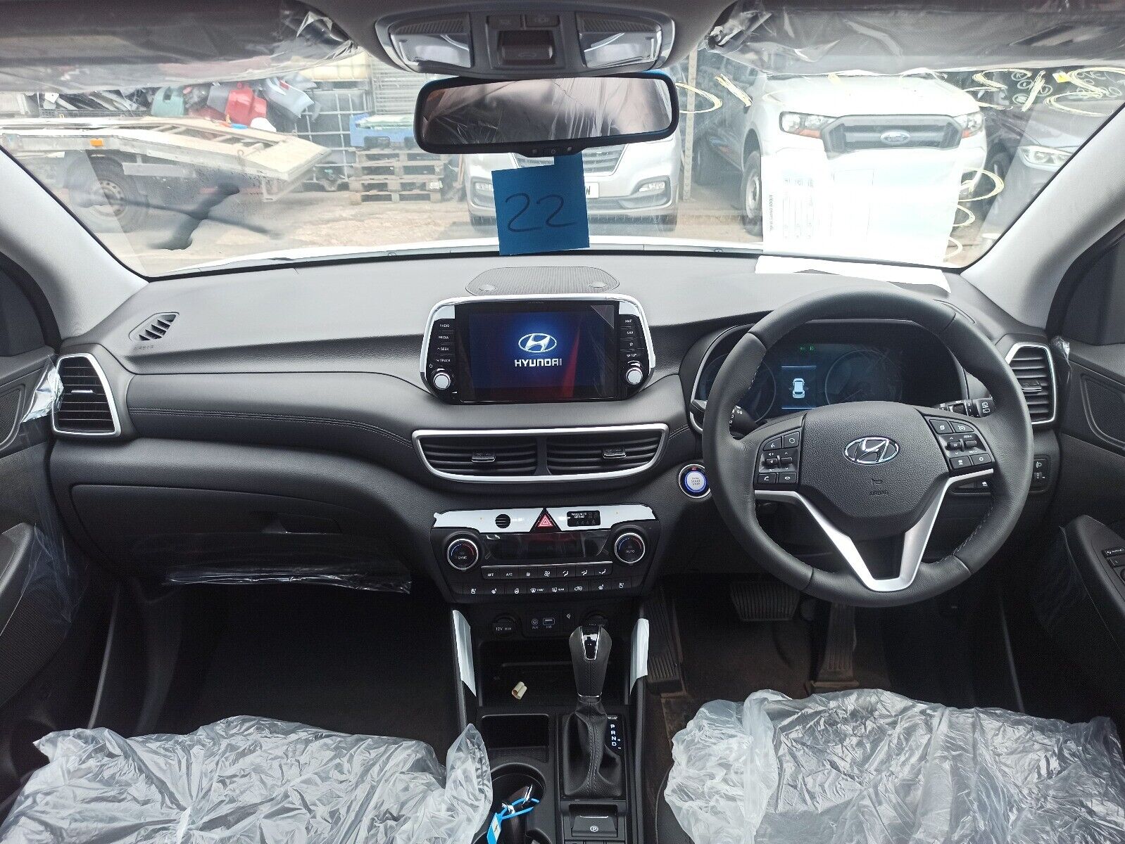 1 Wheel Nut 2020 Hyundai Tucson 2.0 Diesel Hybrid Auto White PYW Breaking