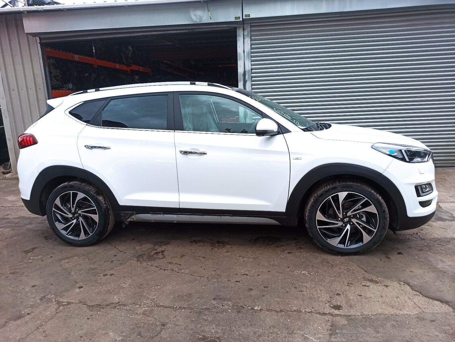 1 Wheel Nut 2020 Hyundai Tucson 2.0 Diesel Hybrid Auto White PYW Breaking