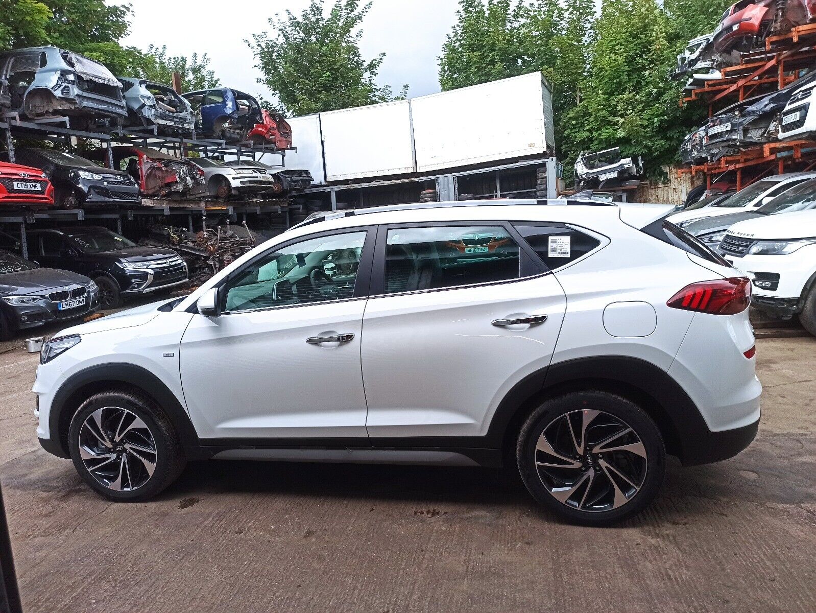 1 Wheel Nut 2020 Hyundai Tucson 2.0 Diesel Hybrid Auto White PYW Breaking