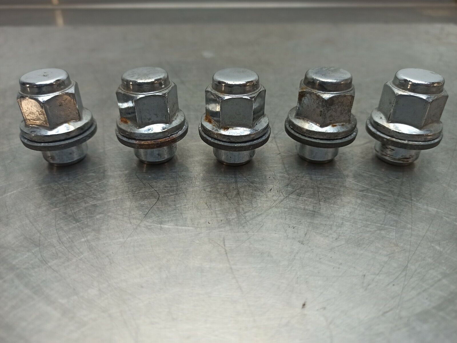 Lexus CT200H 2013-2017 Wheel Locking Nuts Replacement