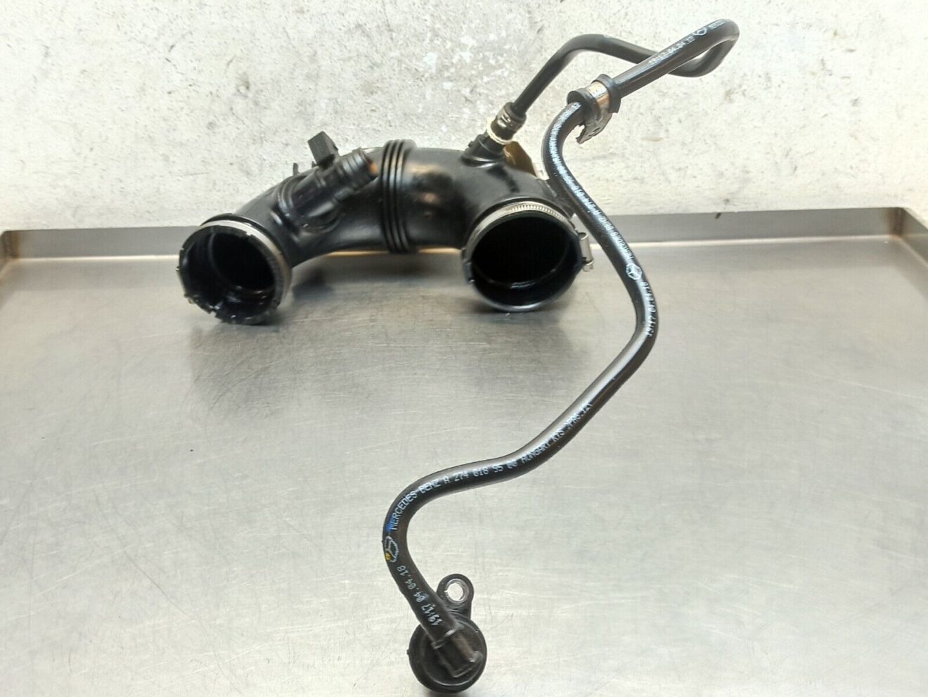 Mercedes Benz W205 C350 14-19 2.0 Hybrid Petrol Air Intake Pipe A2740900929