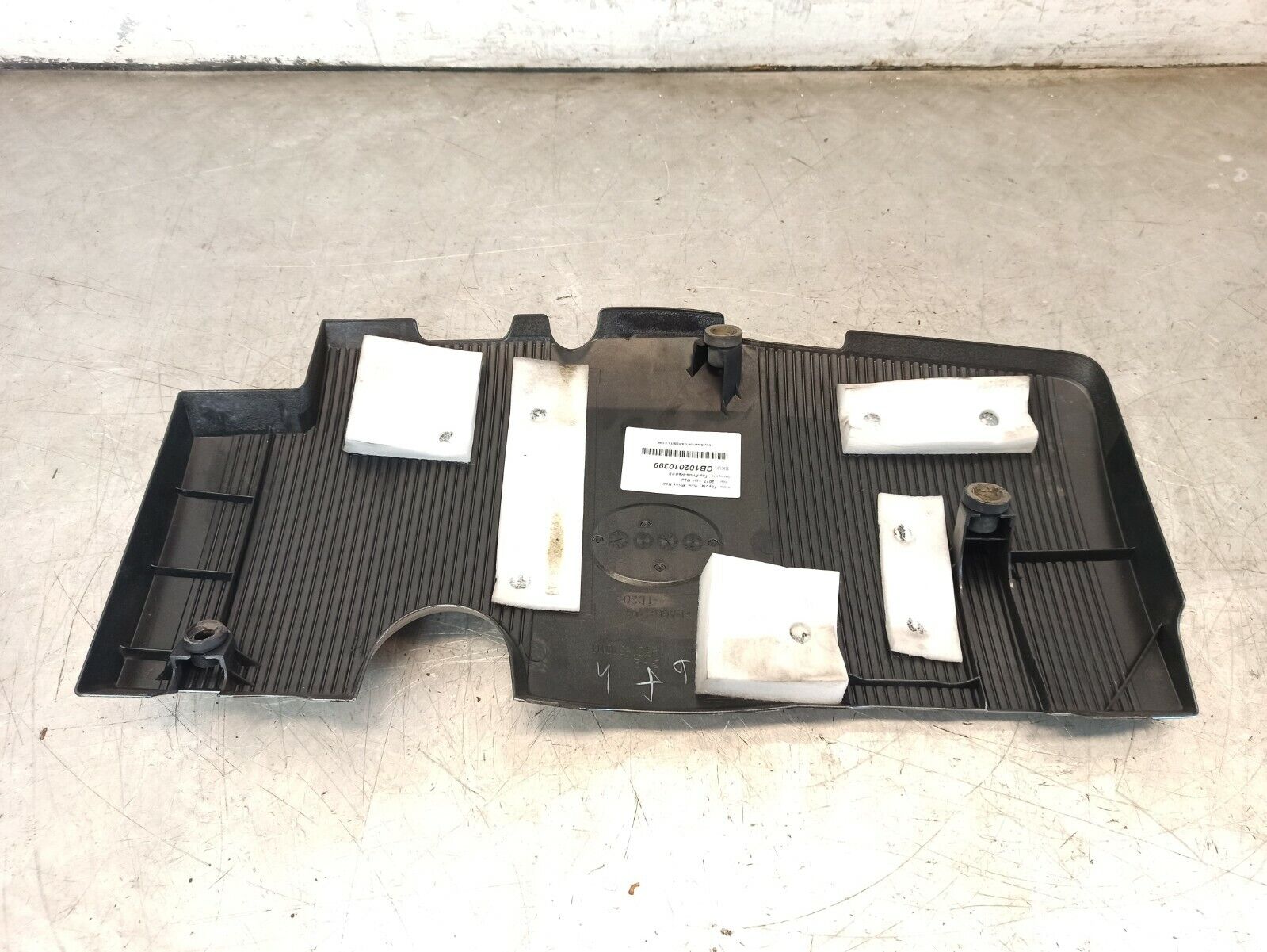 Toyota Prius 2015-2019 1.8 Hybrid Petrol Engine Top Cover 12601-37010