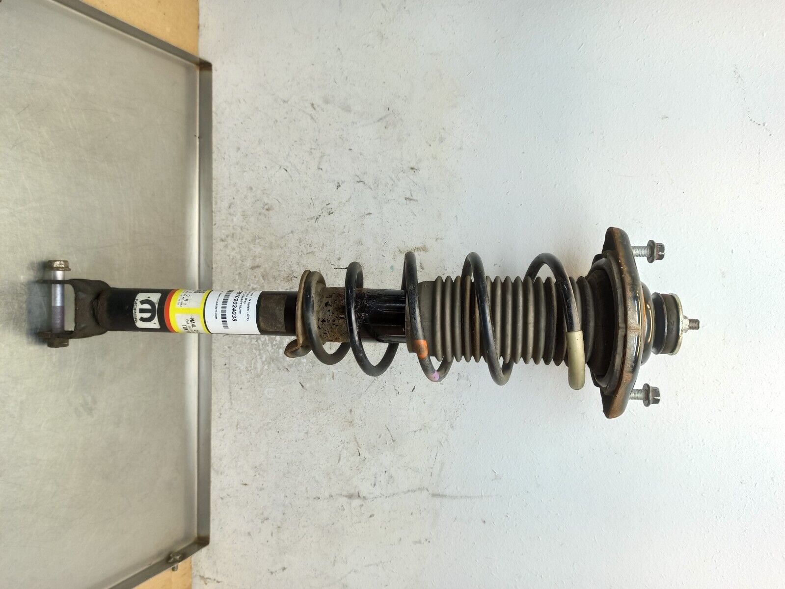 Fiat 124 Spider 2017-2024 1.4 Petrol Rear Shock Absorber Leg O/S/R ...