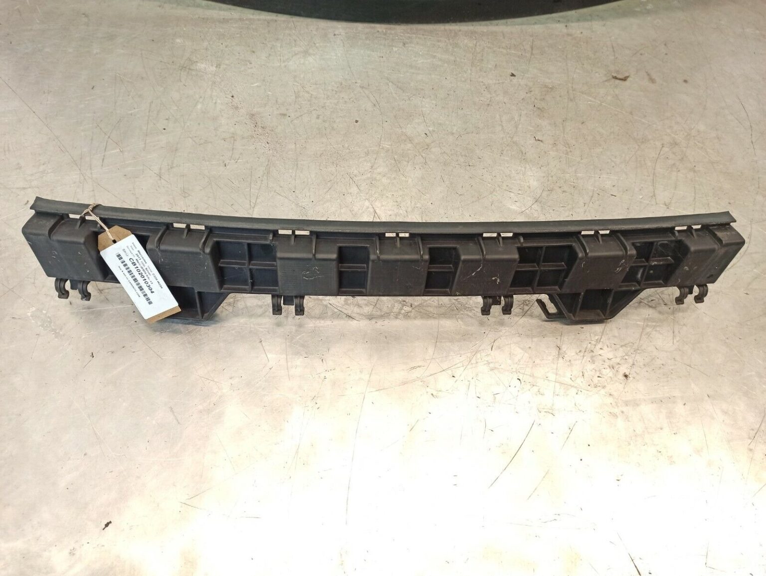 Mercedes Benz W204 C220 2007-2014 Rear Bumper Center Bracket ...