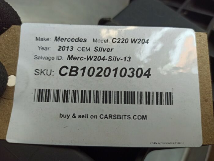 Mercedes Benz W204 C220 2007-2014 Rear Bumper Center Bracket A2048850565