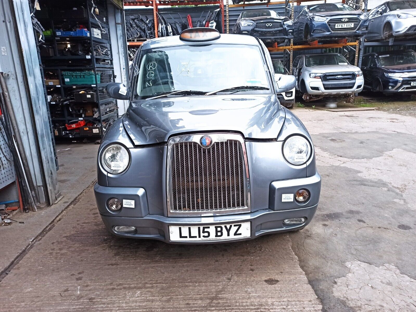 LONDON TAXIS TX4 2007-2017 Interior Rear Middle Part Separation Glass ...