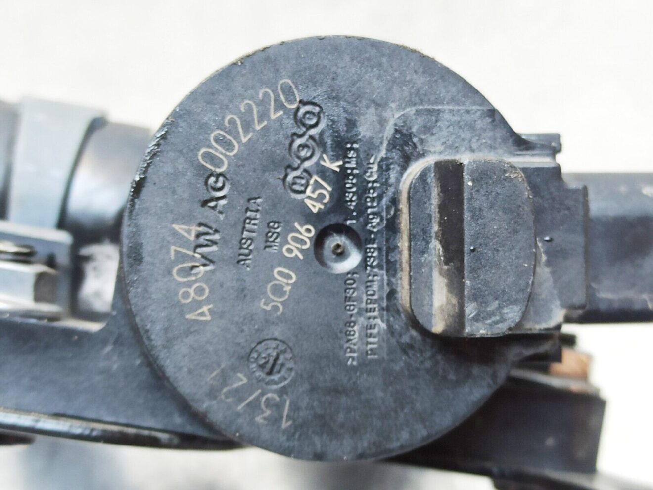 Cupra Formentor V2 eHybrid 2022 Gearbox Auxiliary Cooling Pump ...