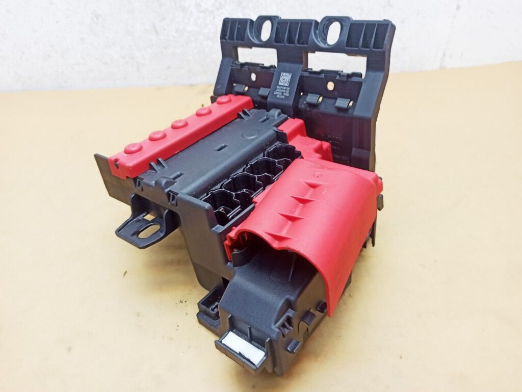 BMW G30 530E 2017–2023 Pyro Fuse Power Distribution Box 6802945 2.0 ...
