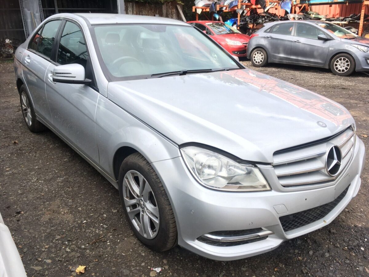 Mercedes Benz W204 C220 2007-14 Dashboard Speedometer Surround Trim ...