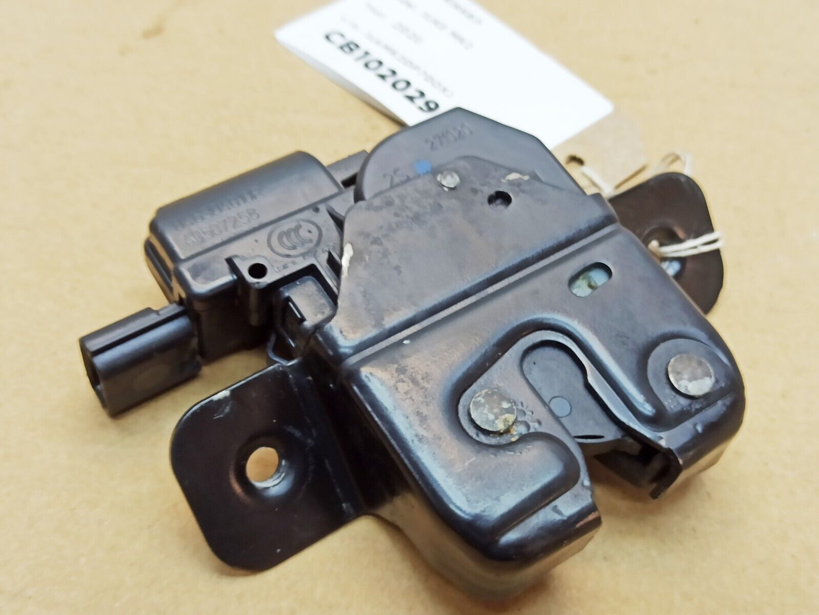 Nissan Juke MK2 2019-2023 Tailgate Boot Lock