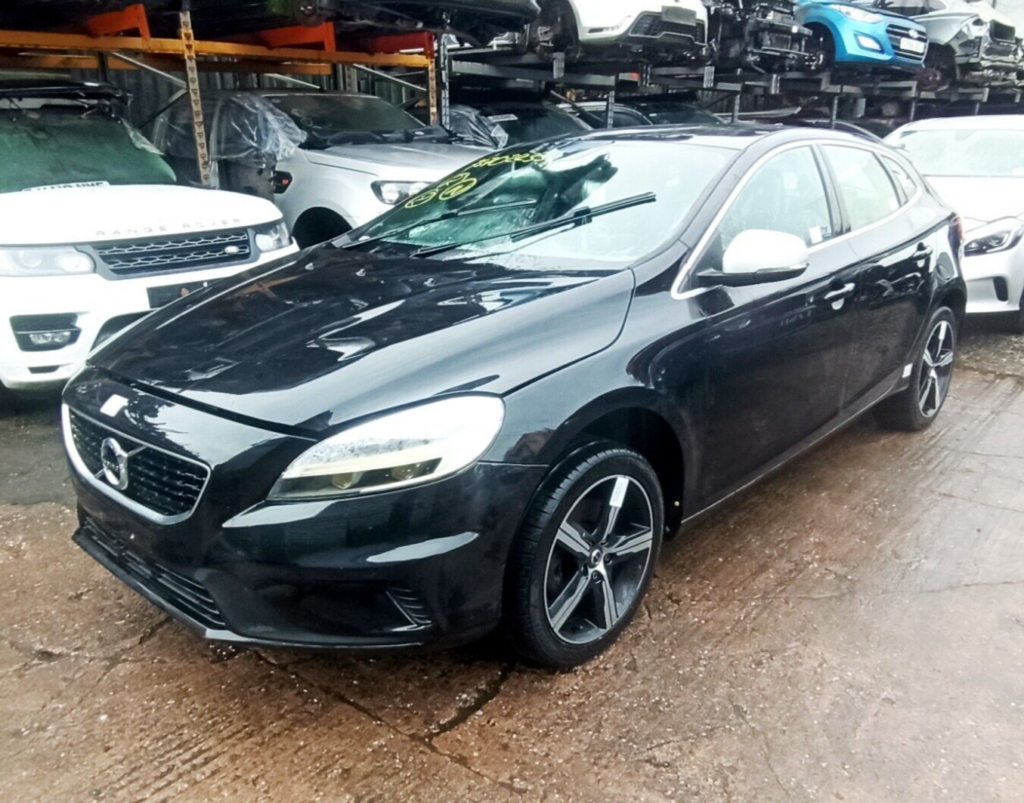 VOLVO V40 T2 R Design 2016-2019 Door Window Glass 43R-00049 Front Left